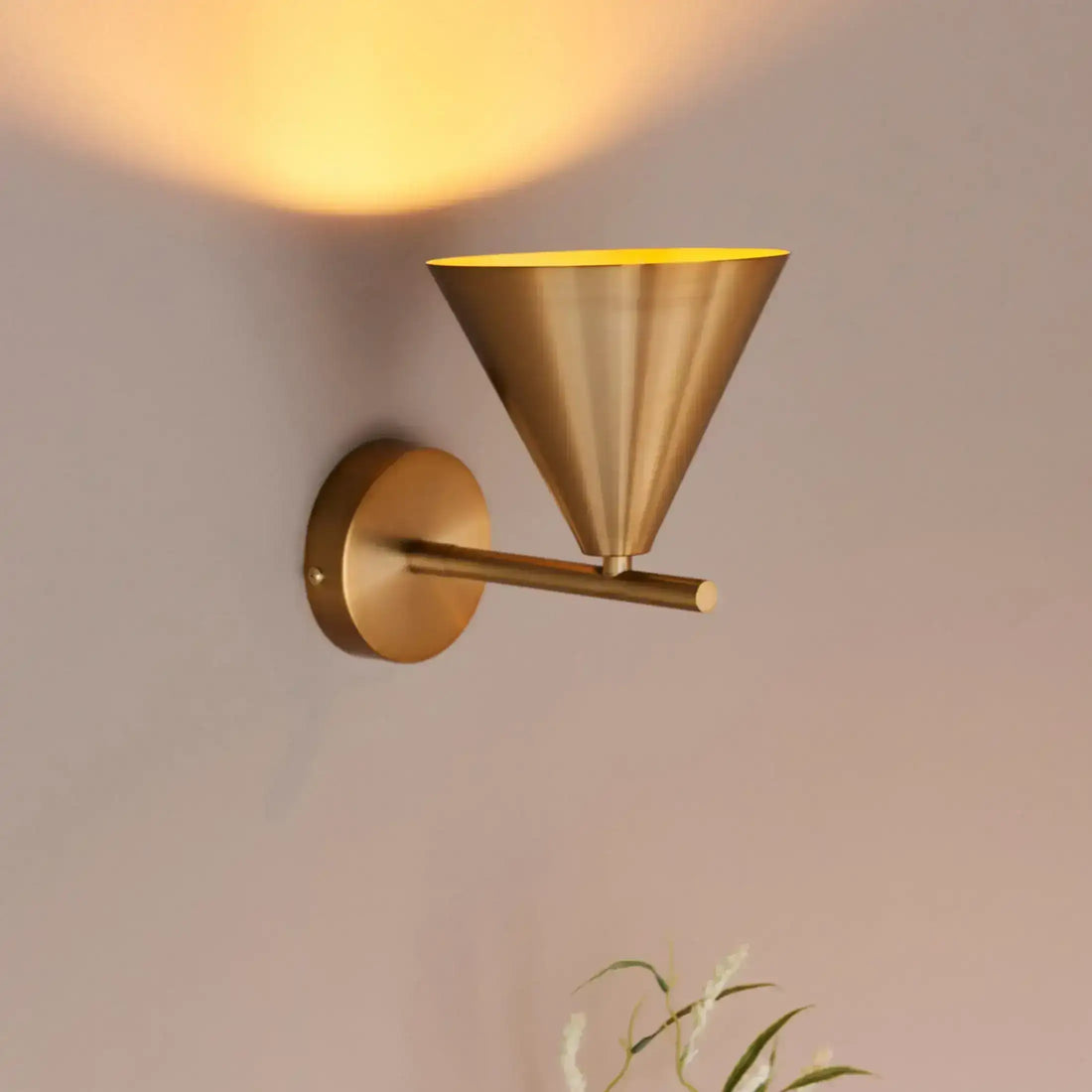 Antique Brass Task Wall Light